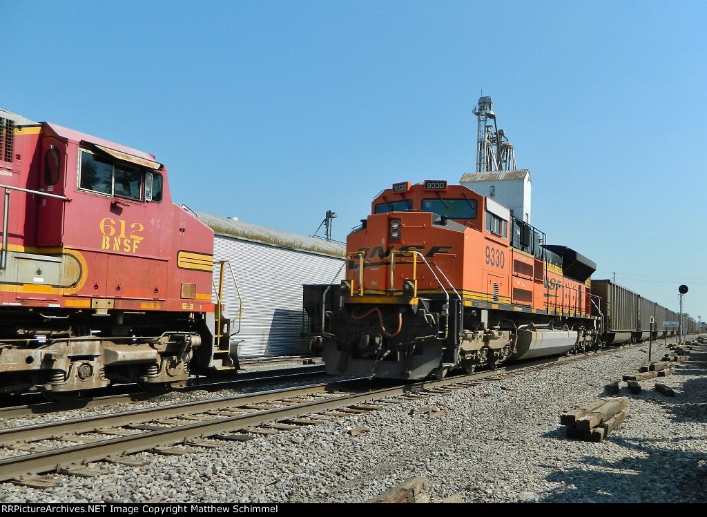 BNSF 9330 - DPU & BNSF 612